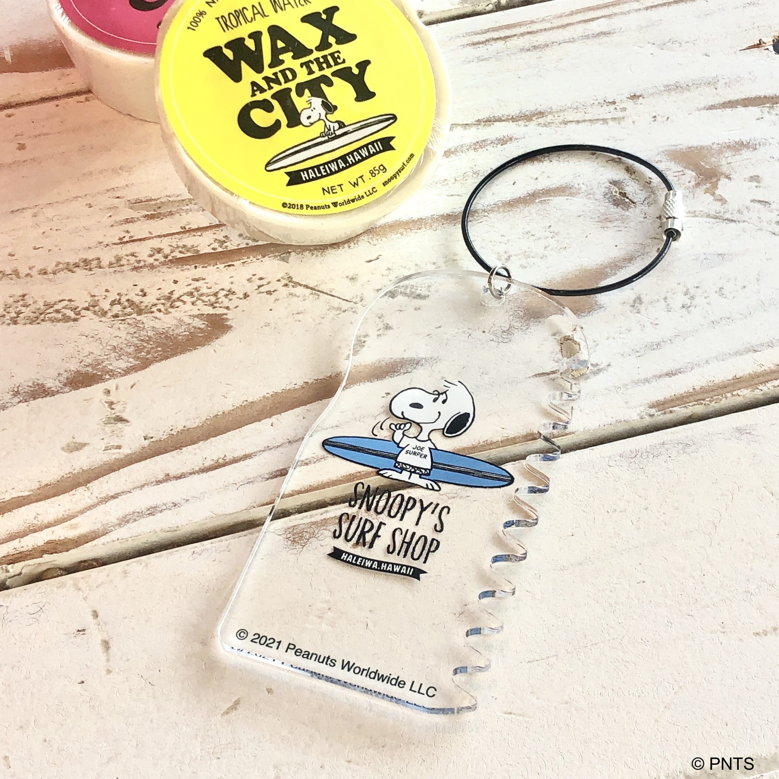 New in ★ Mainmark Wax Comb Keychain | Snoopy’s Surf Shop